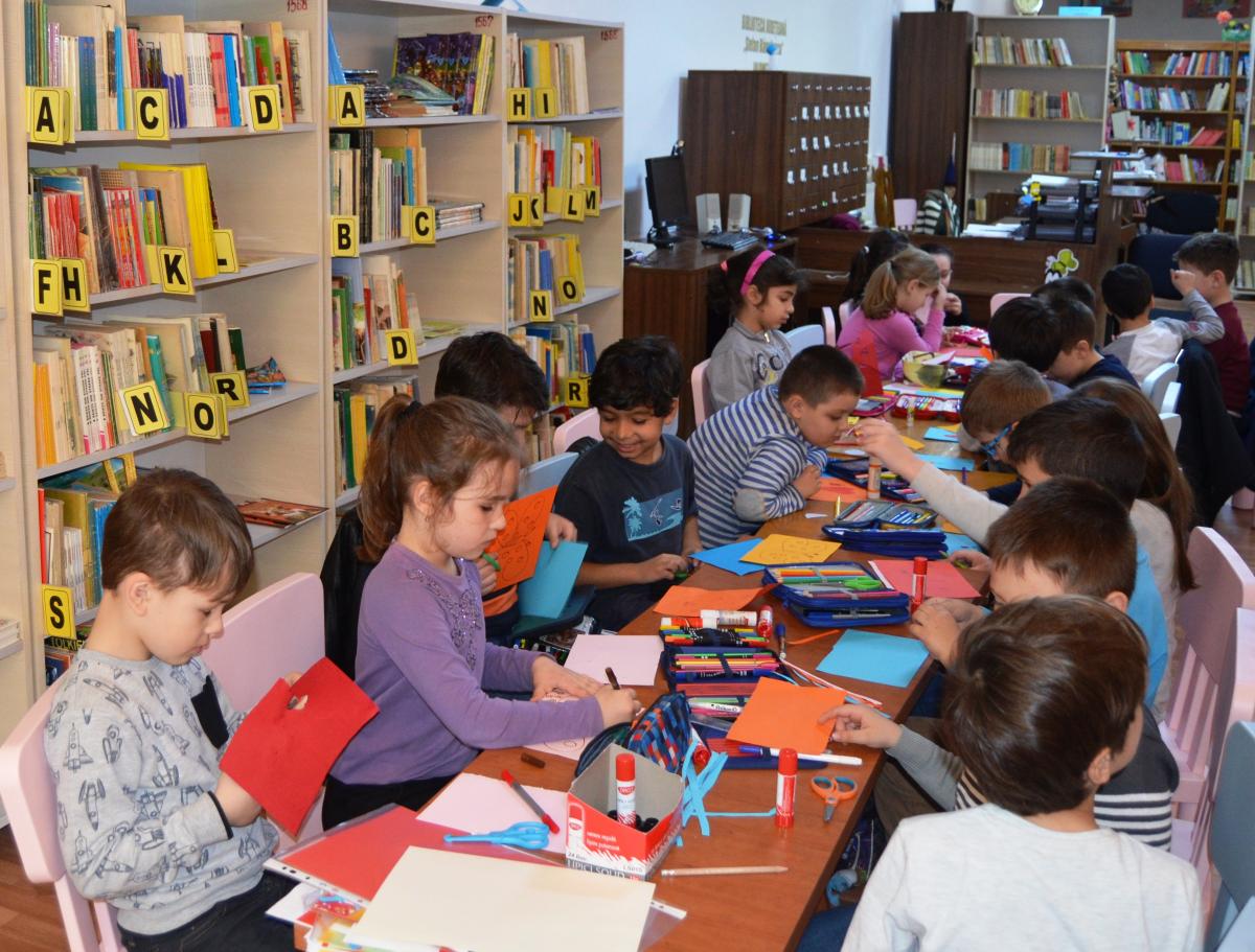 Atelier de lucru-”Mâini dibace”- Vine,vine primăvara! – Biblioteca ...